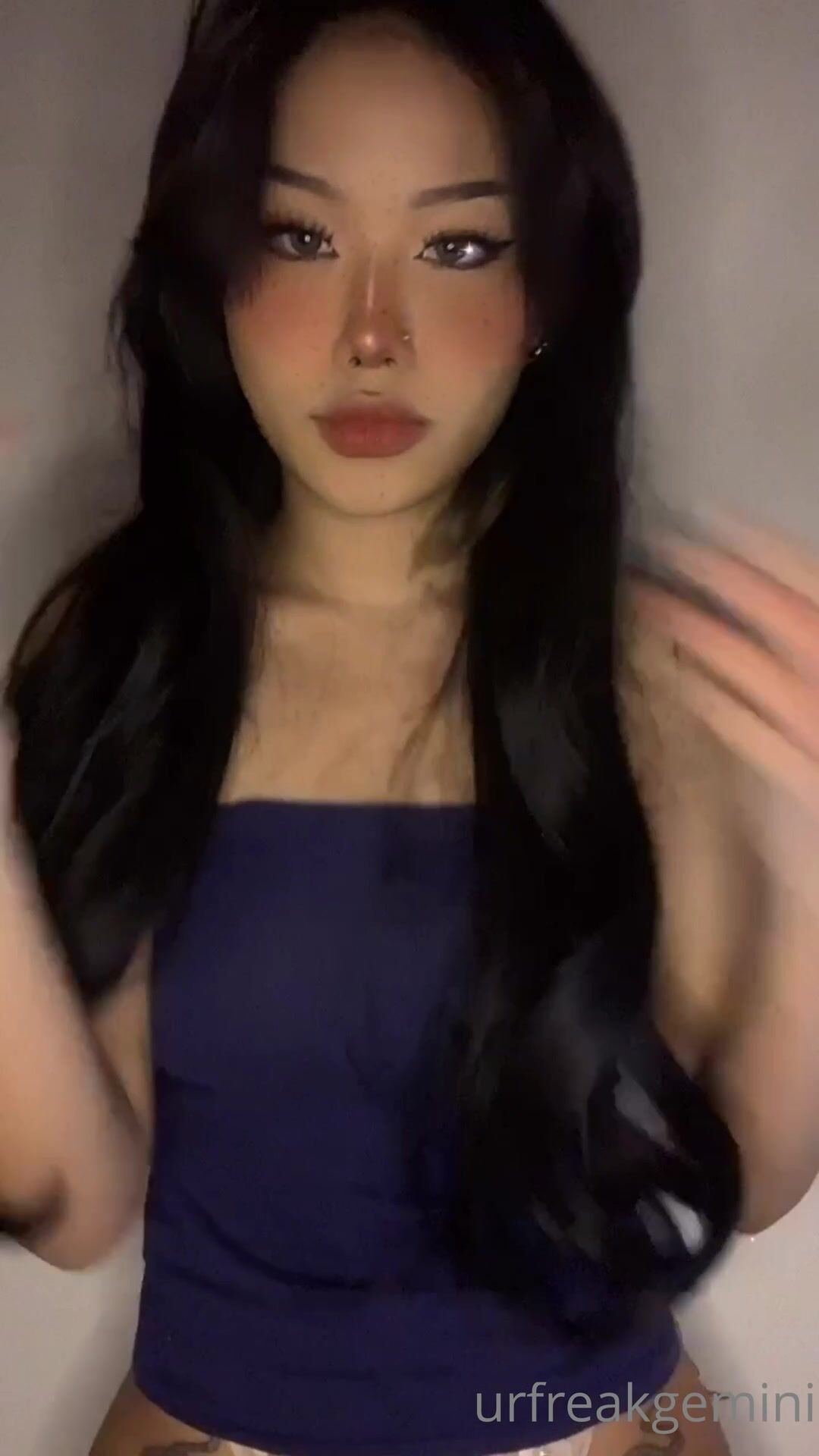 Francpatcha aka urfreakgemini onlyfans attractive curvy caresses shaved cunt